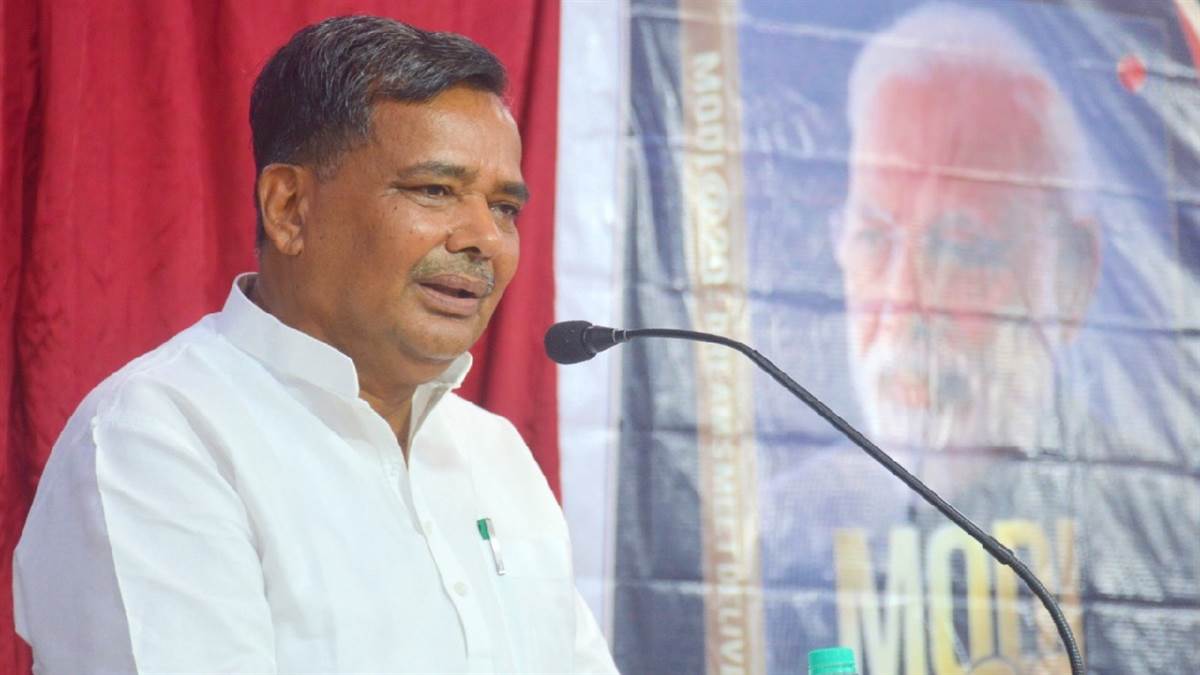 जयवीर ने कहा, खूब एक हो जाएं विपक्षी लेकिन भाजपा को रोक पाना मुश्किल ...