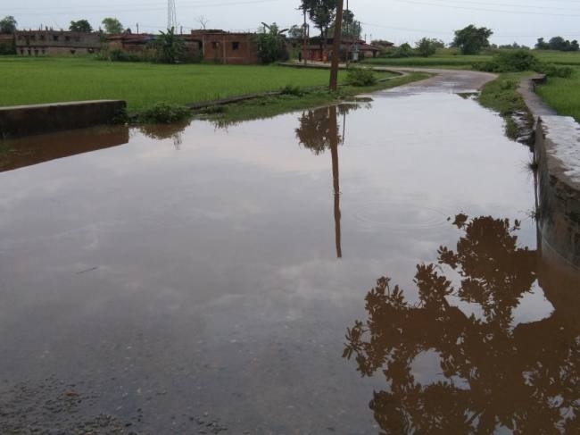 बारिश से जल जमाव, आवागमन में हो रही परेशानी - Problems in traffic ...
