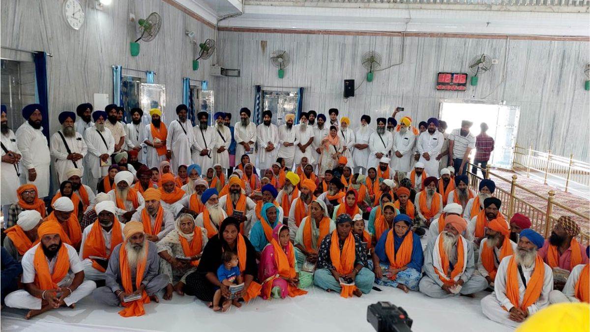 Conversion in Punjab : पंजाब में मतांतरण की घटनाओं के बीच 500 सिखों की ...