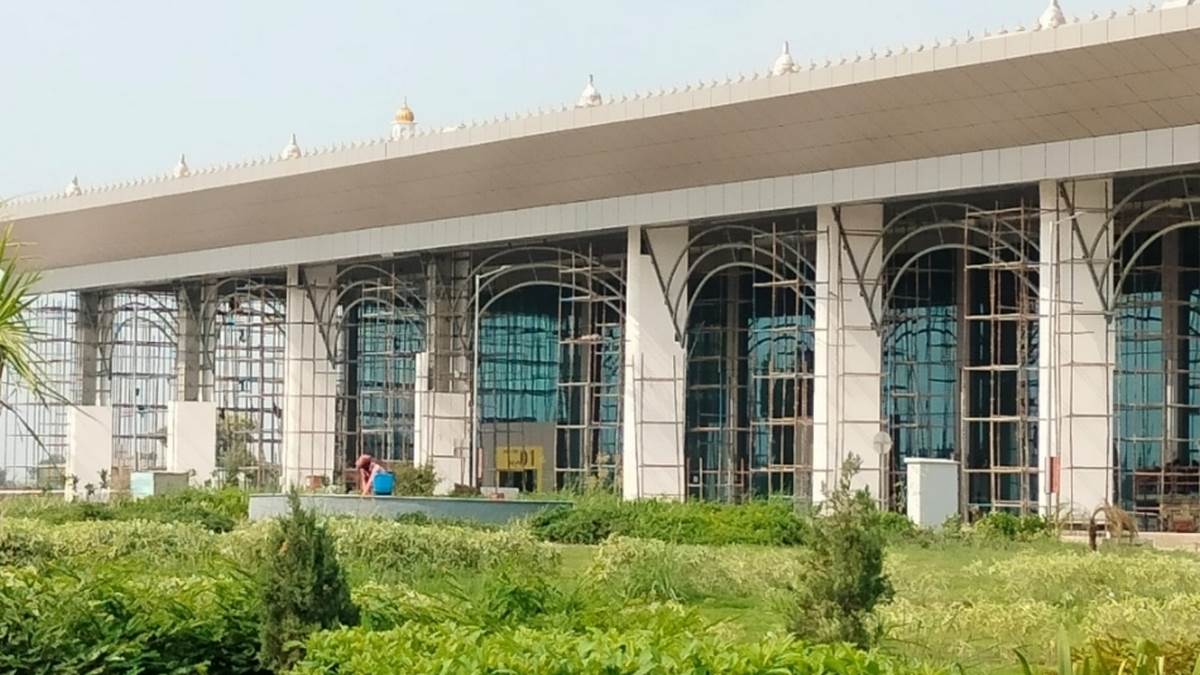 Adampur Airport Update: नया पैसेंजर टर्मिनल बनकर तैयार, टैक्सी ट्रैक ...