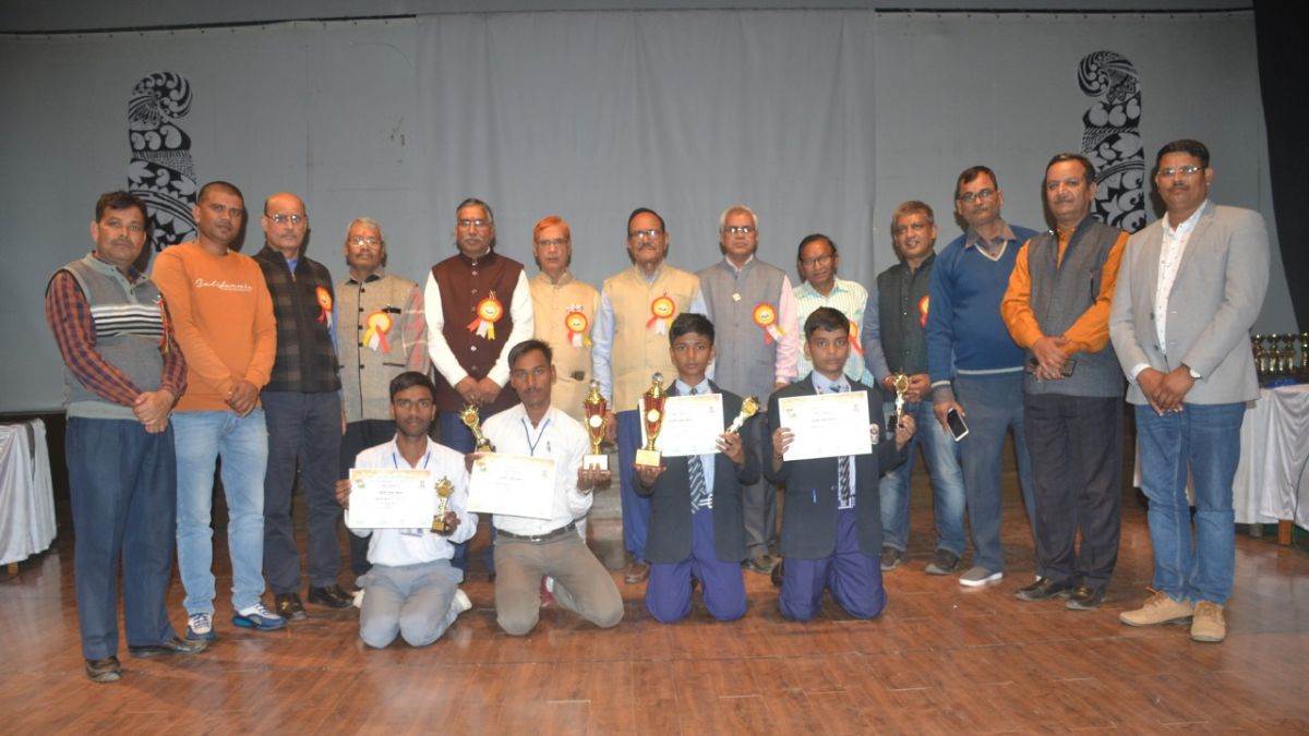 Bharat Vikas Parishad क्विज प्रतियोगिता के माध्यम से बच्चों को याद करा ...