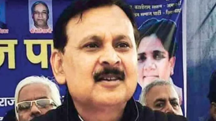 Vinay Shankar Tiwari: पूर्व विधायक विनय तिवारी की पत्नी भी जांच के घेरे ...