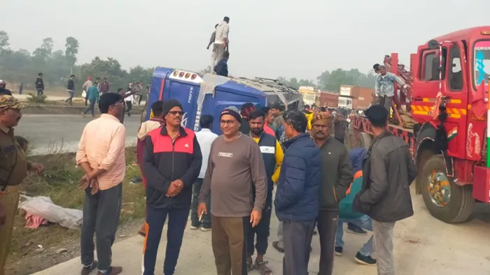Hazaribagh Bus Accident: झारखंड के हजारीबाग में भीषण सड़क हादसा, अब तक ...