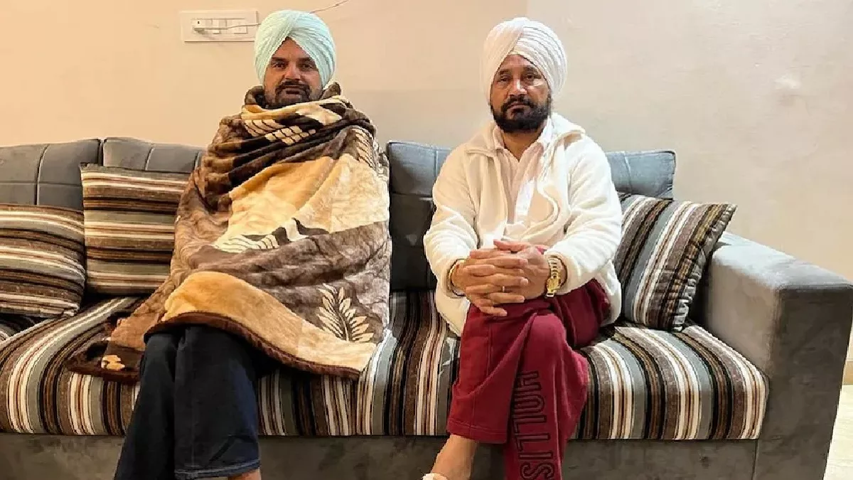 Punjab: सिद्धू मूसेवाला के घर पहुंचे पूर्व CM चरणजीत सिंह चन्नी, पंजाब ...