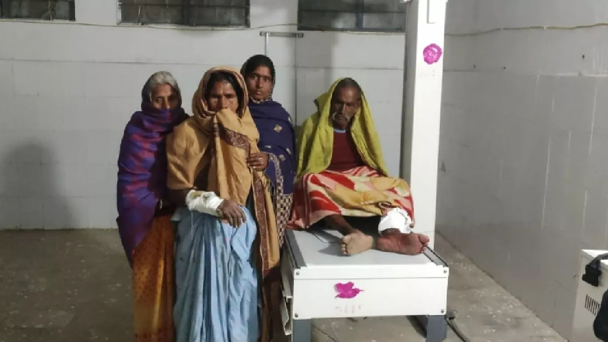 Rajauli: जानवर बांधने को लेकर आपस में भिड़े गोतिया, मारपीट में एक पक्ष ...