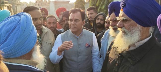 63 किसानों के 47.50 लाख के कर्ज हुए माफ: डॉ. राज