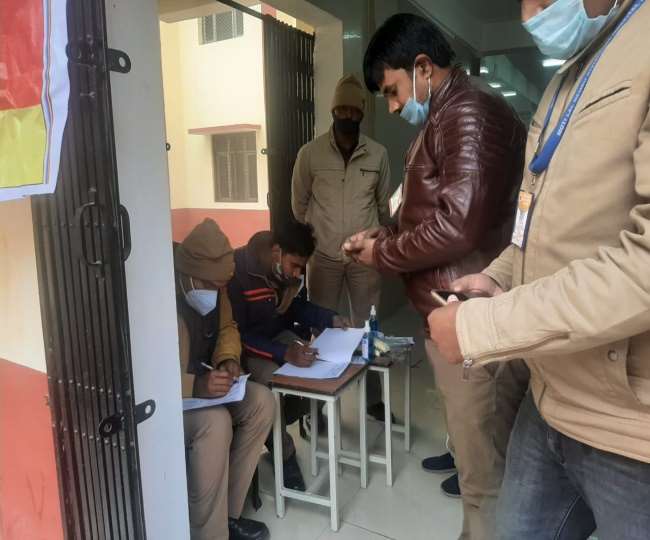 प्रयागराज में RSS के खंड कार्यवाह को मारी गोली, एसआरएन अस्‍पताल में ...