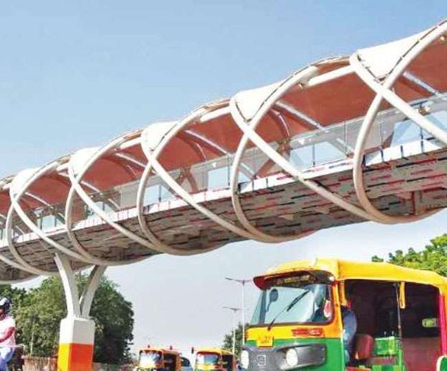 अपने लक्ष्य को प्राप्त नहीं कर पाया तिलक ब्रिज के पास बना स्काईवाक ...