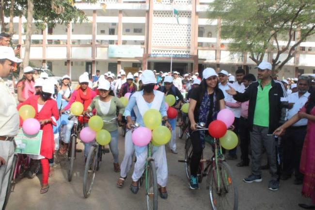 बिहार के साथ अरवल जिले का गौरव बढ़ाने का लें संकल्प : डीएम - Take a ...