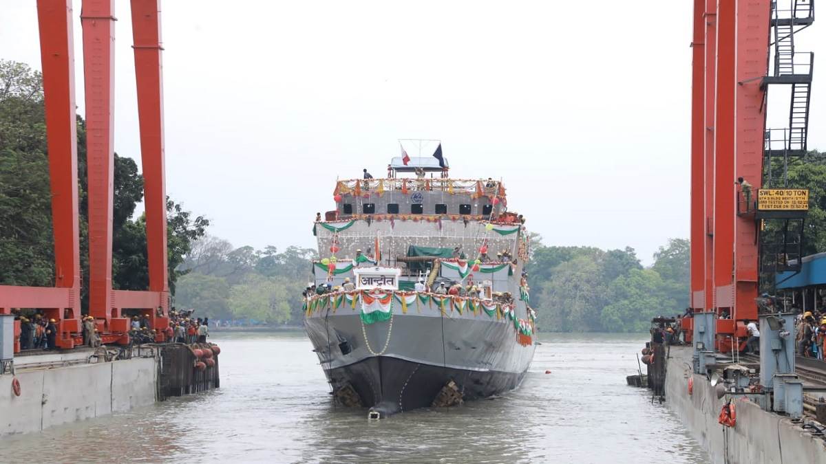 बढ़ेगी नौसेना की ताकत, दूसरा एंटी सबमरीन जहाज आन्द्रोत किया गया लांच ...