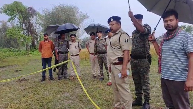 Araria News: बिहार के अररिया में देर रात एनकाउंटर, तनिष्क शोरूम लूट ...