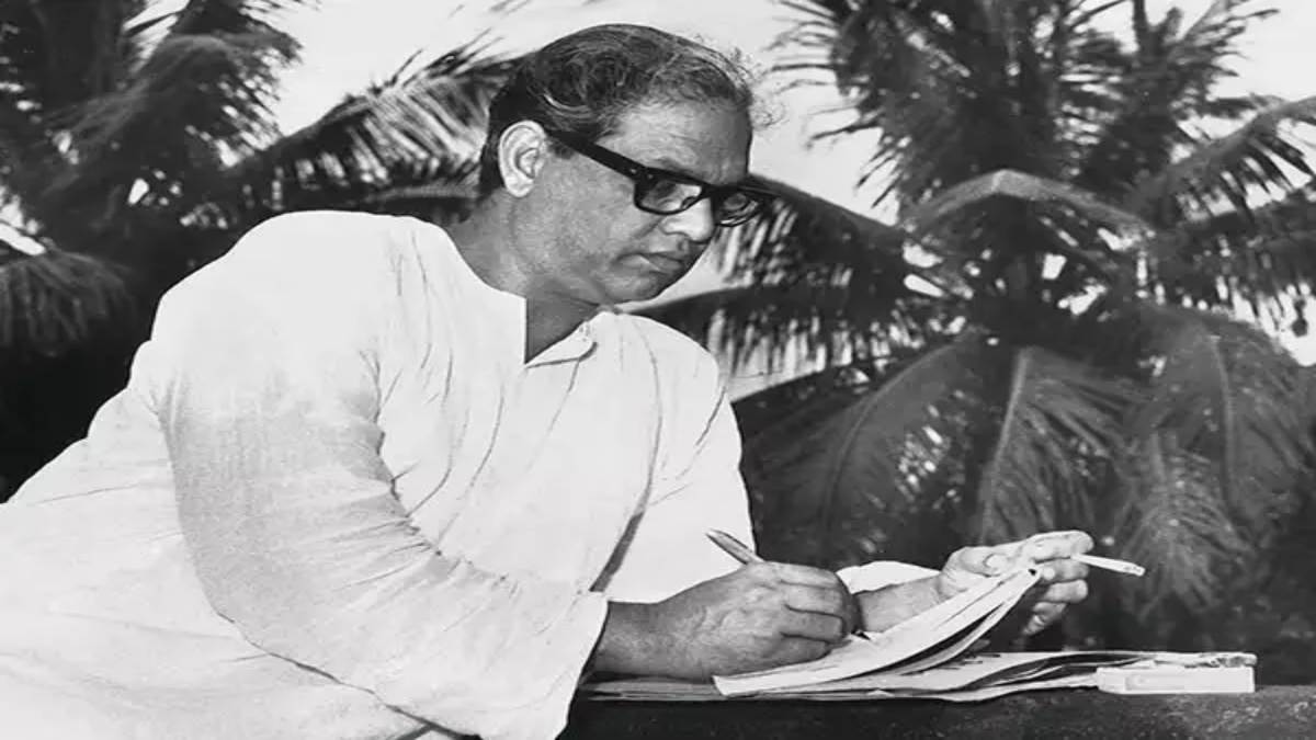 Majrooh Sultanpuri: जब 'विद्रोही शायर' मजरूह सुल्तानपुरी को हुई थी दो ...