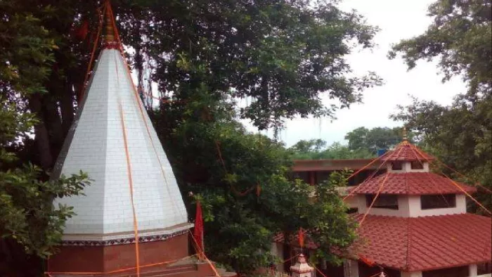 Famous Temple in Bareilly: वनखंडीनाथ मंदिर... हजारों साल पुराने इस ...
