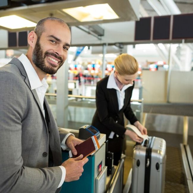 एयरपोर्ट पर परेशानी का कारण बन सकता है बैग पर बंधा रिबन, जानें क्या है ...