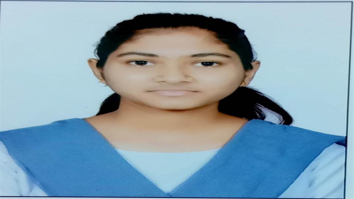 98.6 प्रतिशत अंक पाने वाली आद्या बनना चाहती हैं आइएएस - Aadya wants to ...