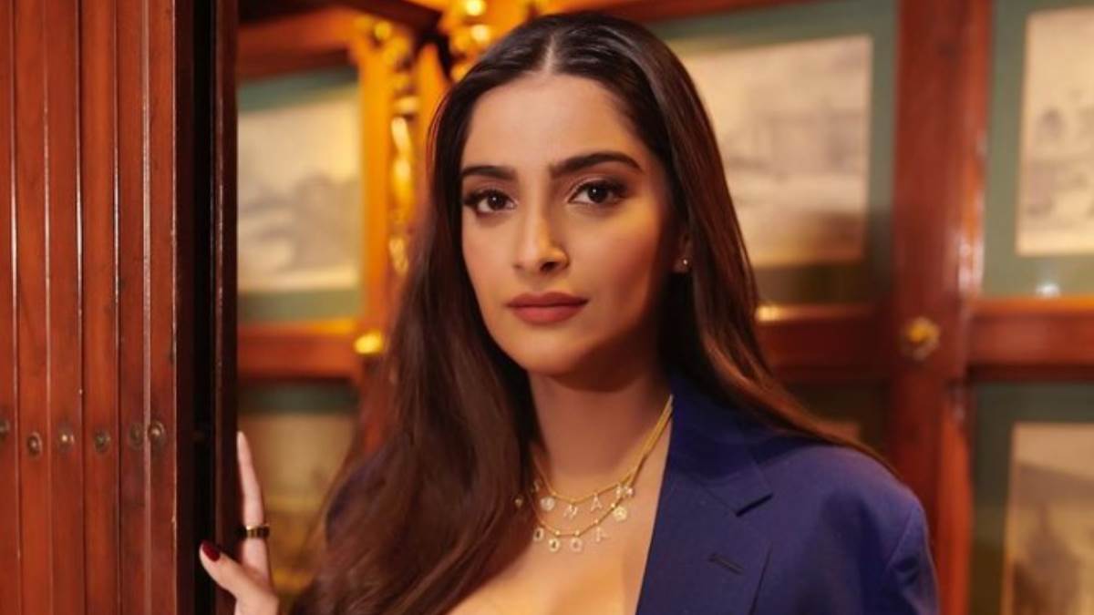 Sonam Kapoor के लिए 37 की उम्र में मां बनना था मुश्किल, बच्चे को बचाने ... Sonam Kapoor के लिए 37 की उम्र में मां बनना था मुश्किल, बच्चे को बचाने ...