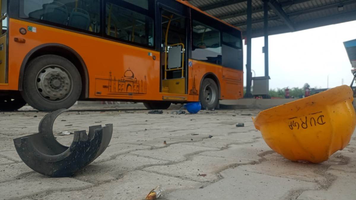 Bareilly Electric Bus Blast : इलेक्‍ट्र‍िक बस की सर्विस के समय AC का ...