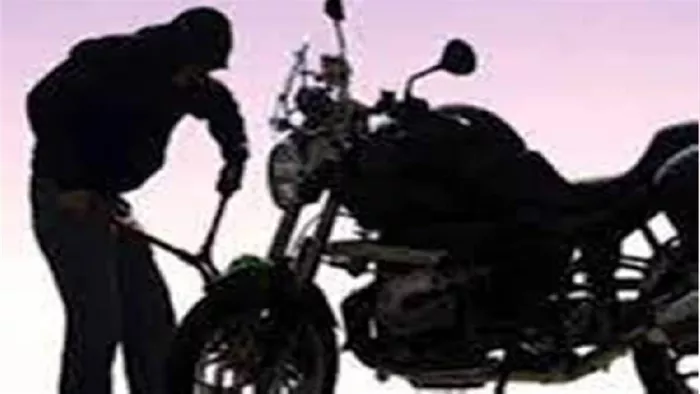 Haryana News: नशे में मंदिर में सोया रहा आइटीबीपी जवान, मोटरसाइकिल और ...