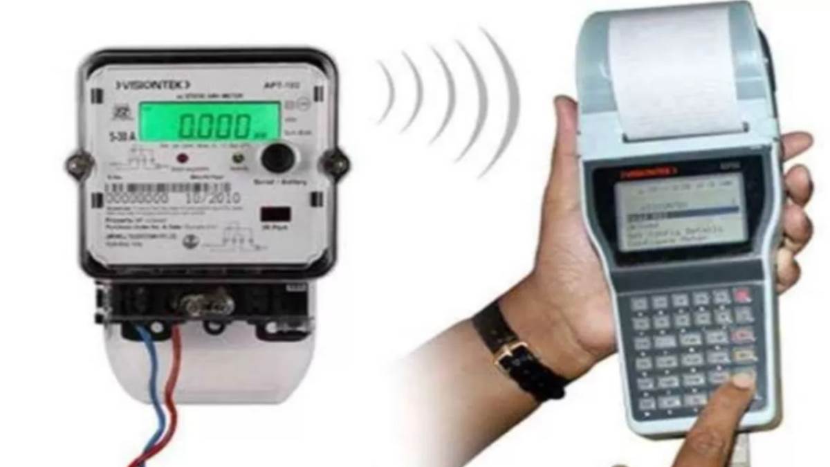 Ghaziabad News: गाजियाबाद की सोसाइटी में विद्युत रिचार्ज के नाम पर ...