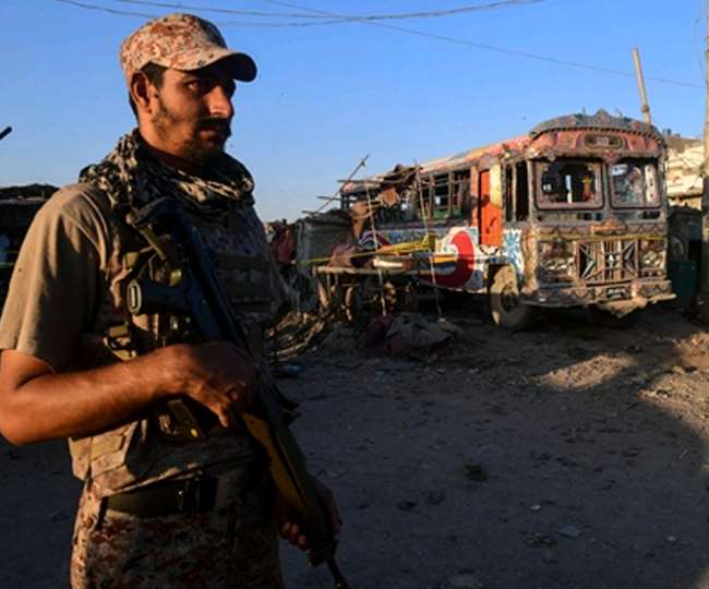 पाकिस्तान में गृह युद्ध के हालात, सेना-पुलिस संघर्ष में 10 की मौत ...