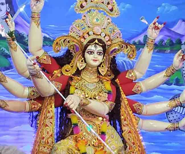 मां दुर्गा ने इस तरह किया था दैत्य रक्तबीज का संहार, पढ़ें यह पौराणिक ...