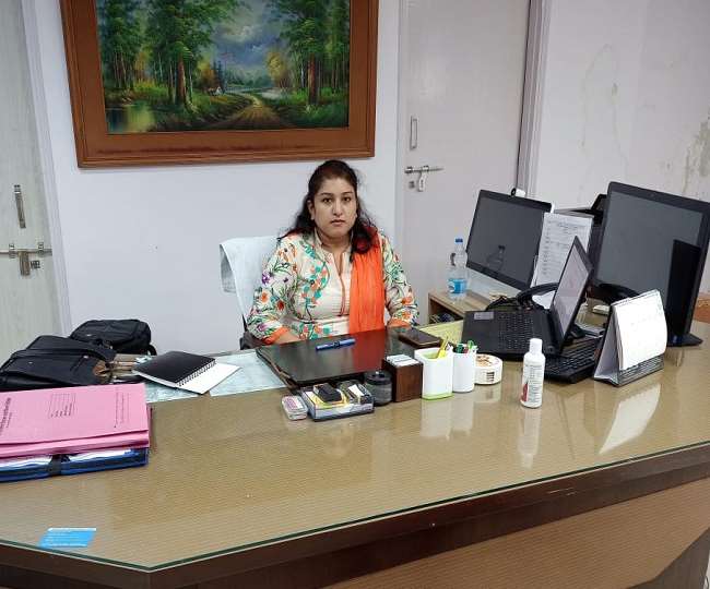 ब्रिक्स के मंच पर गूंजेगी UP की IAS अफसर नेहा की आवाज, उद्यमियों को ...