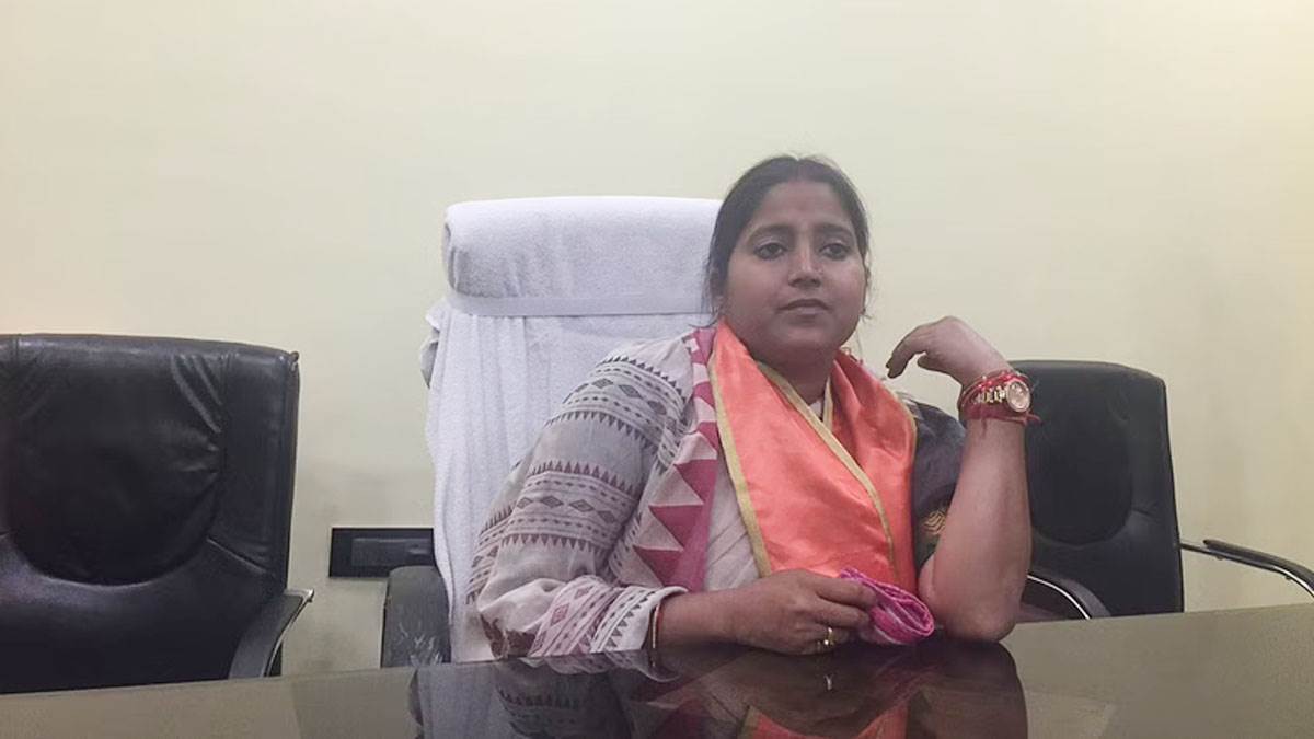 Diwali 2022: झरिया में छोटी बेटी की जिद पर रागिनी सिंह ने बनाया नया आशियाना, आप भी देखें तस् ...