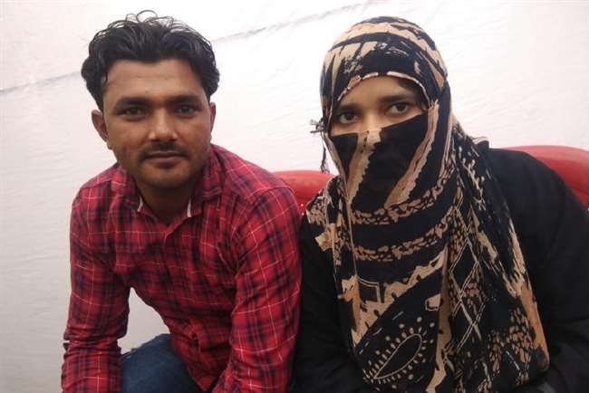 खुद न पढ़ सका लेकिन बीवी को पढ़ाएगा फहीम, नवदंपती का संकल्प आप को भी कर ...