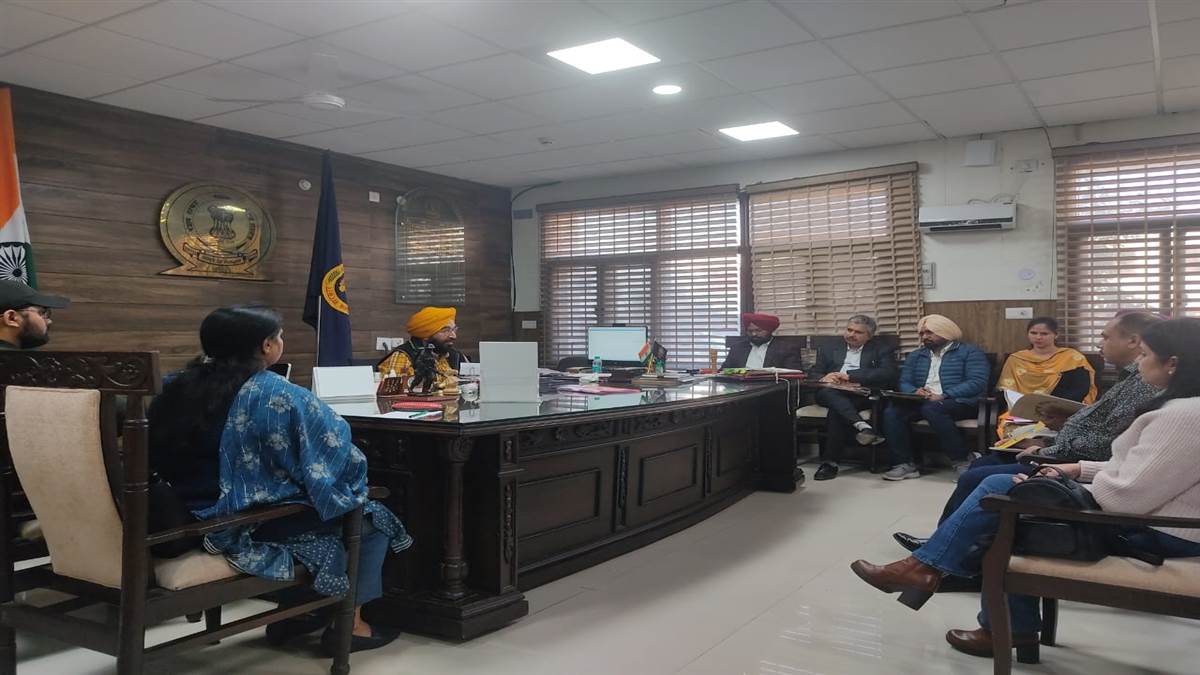 Pathankot: नौ पीएचसी व दो डिस्पेंसरियों को अपग्रेड कर बनाए जाएंगे आम ...