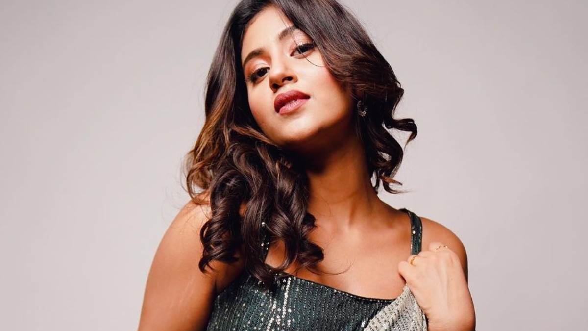 Anjali Arora Dance Video: अंजलि ने आधी रात में सुनसान सड़क पर किया डांस ...