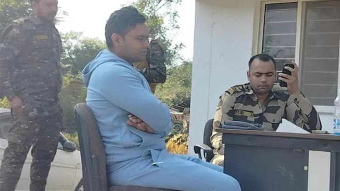 Muraina में ग्रामीणों ने पुलिस पर दागीं गोलियां, थाना प्रभारी समेत चार ...