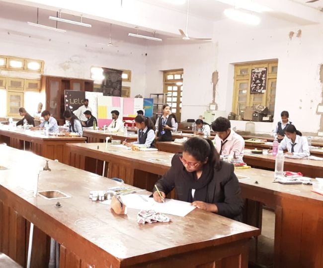 DSPMU के यूथ फेस्ट स्पंदन 2022 में झूमे युवा, कुलपति ने कहा- युवाओं को ...