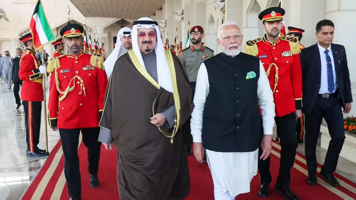 PM मोदी ने की 43 साल की भरपाई, आतंकवाद के खिलाफ मिला कुवैत का साथ ...
