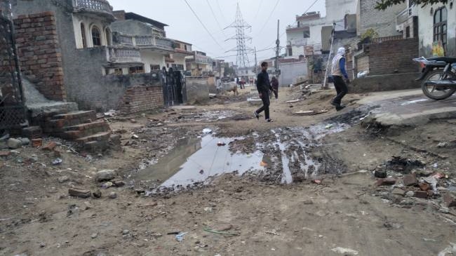 बसंत विहार में निर्माण प्रभावित अधर में विकास कार्य - Construction ...