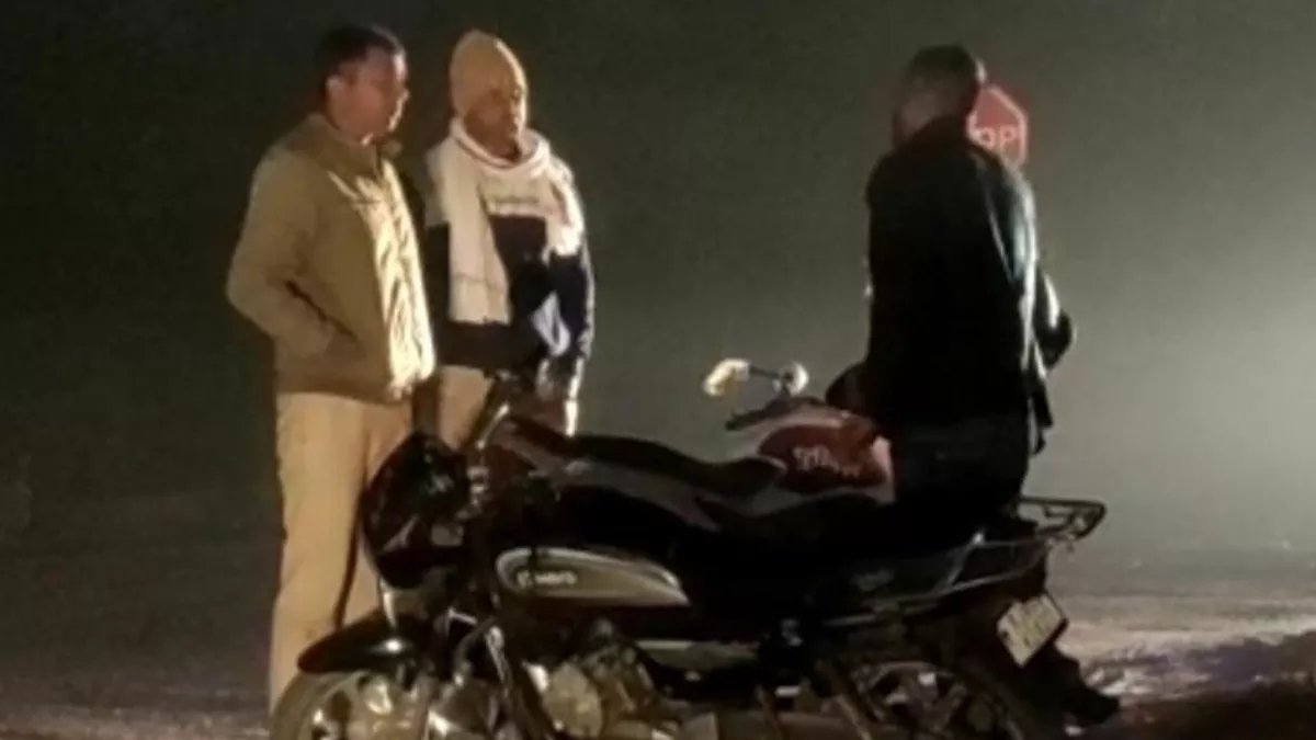 Rewari News: बदमाशों ने पिस्तौल के बल पर दो सुपरवाइजों से छीने 20 हजार रुपये, फरार - ncr Rewari ...