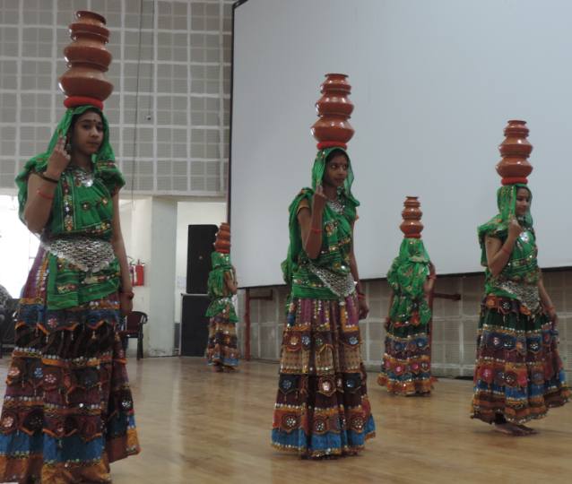 बसंत उत्सव कार्यक्रम में हरियाणवी नृत्य पर भारी पड़ा राजस्थानी नृत्य ...