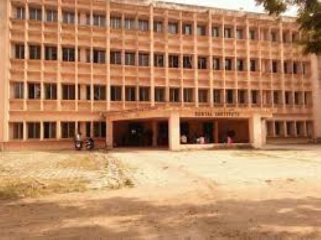 दांत बनाने की सामग्री का अभाव, मरीज व विद्यार्थी परेशान - No facility ...