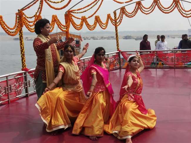 Banaras Boat Festival : नौका दौड़ के साथ ही काशी की कला व संस्‍कृति को ...