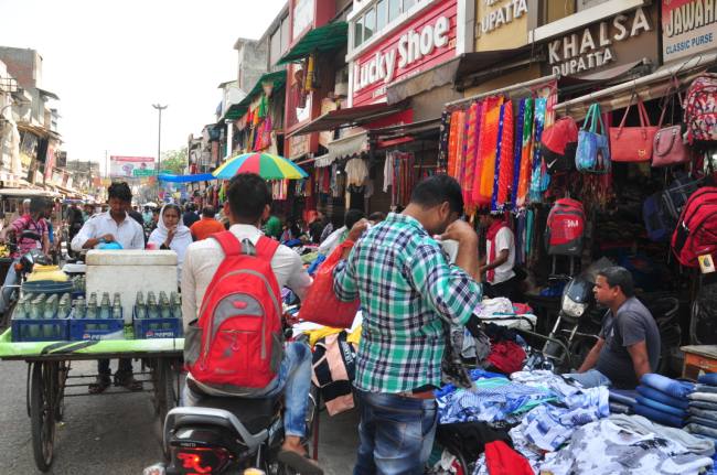 अतिक्रमण के विरुद्ध अभियान चलाने से कतराया नगर निगम - fear in nagar ...