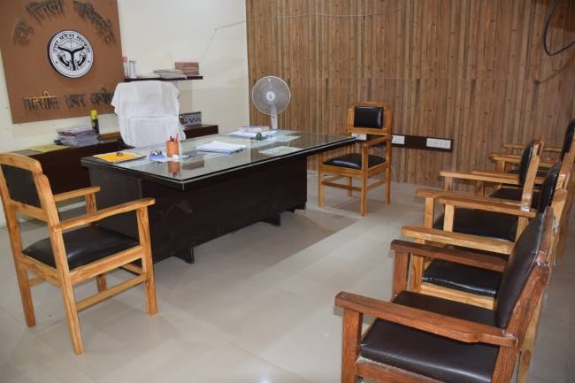 एसडीएम से मिलने अमसिन से आए बिहारीलाल निराश लौटे - jagran team visit ...