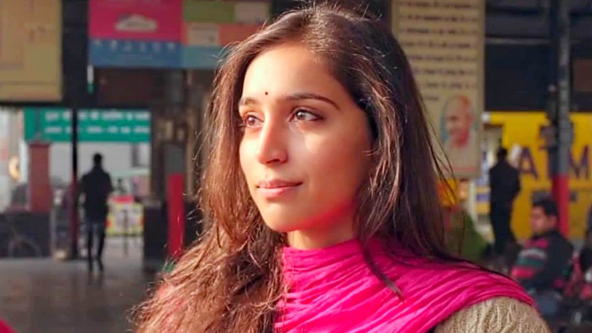 'आपको हटाकर किसी और को ले लिया जाता है', आउटसाइडर होने पर 'भैया जी' एक्ट्रेस जोया हुसैन का छलका ...