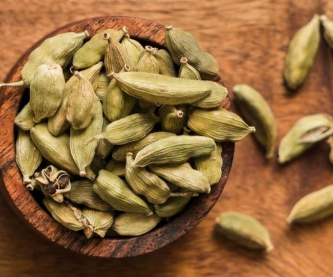 Cardamom Benefits: यूं ही नहीं कहा जाता मसालों की रानी, इलायची से सेहत ...