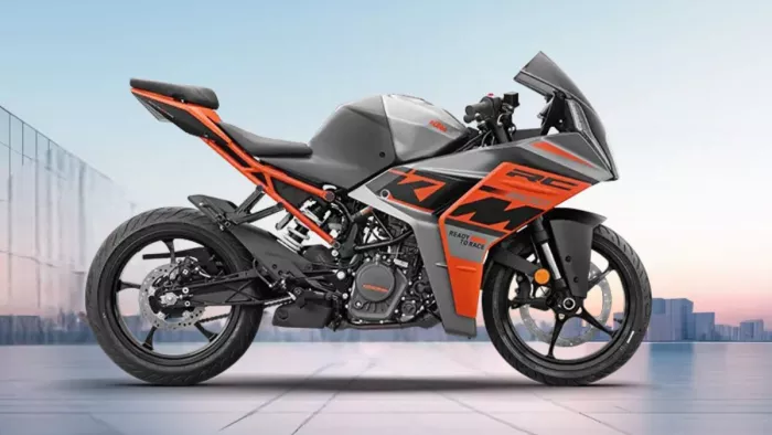 नए रंगरूप में KTM RC 200 हुई लॉन्च, इंजन को भी मिला अपडेट - New KTM RC ...
