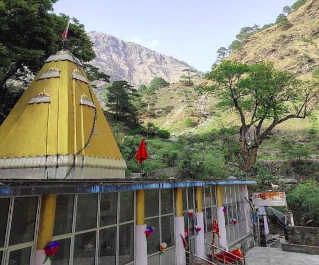 Jammu Kashmir: धार्मिक स्थल देवी पिंडी में पिकनिक मनाने पर प्रशासन ने ...