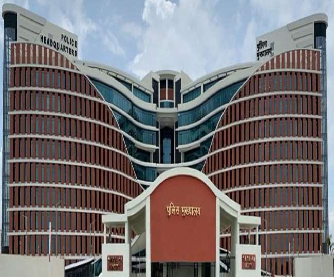 New UP DGP: नए DGP के नाम पर जल्दी लगेगी मुहर, कुर्सी की दौड़ में नौ ...