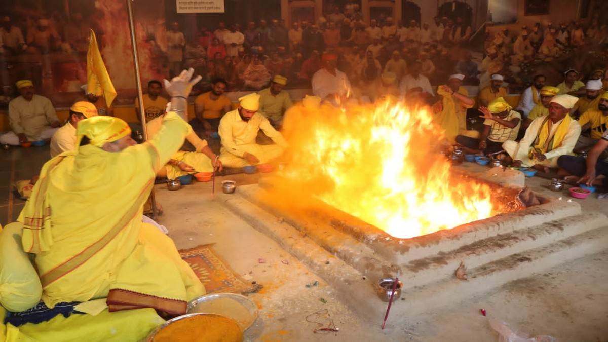 जालंधर के मां बगलामुखी धाम में हवन संपन्न संचालक नवजीत भारद्वाज बोले ...