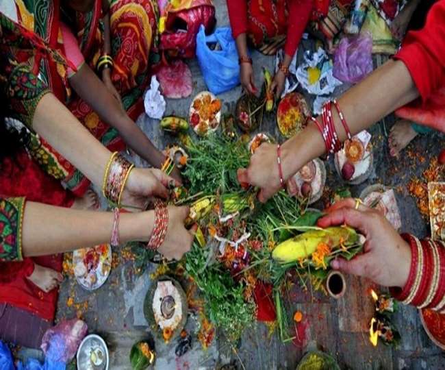 Hariyali Teej Vrat 2020: घेवर और लहरिए वाला त्योहार है तीज, राजस्थान ...