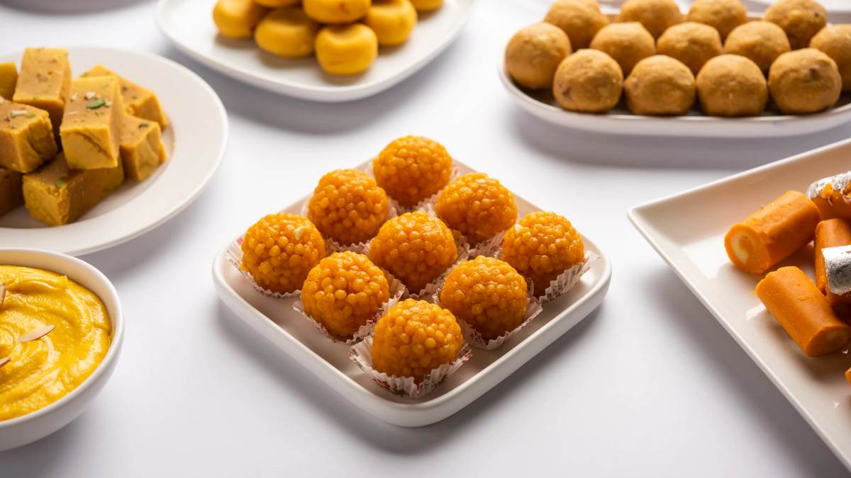 Motichoor Ladoo Recipe: गणेश चतुर्थी को भगवान को लगाएं मोतीचूर के ...