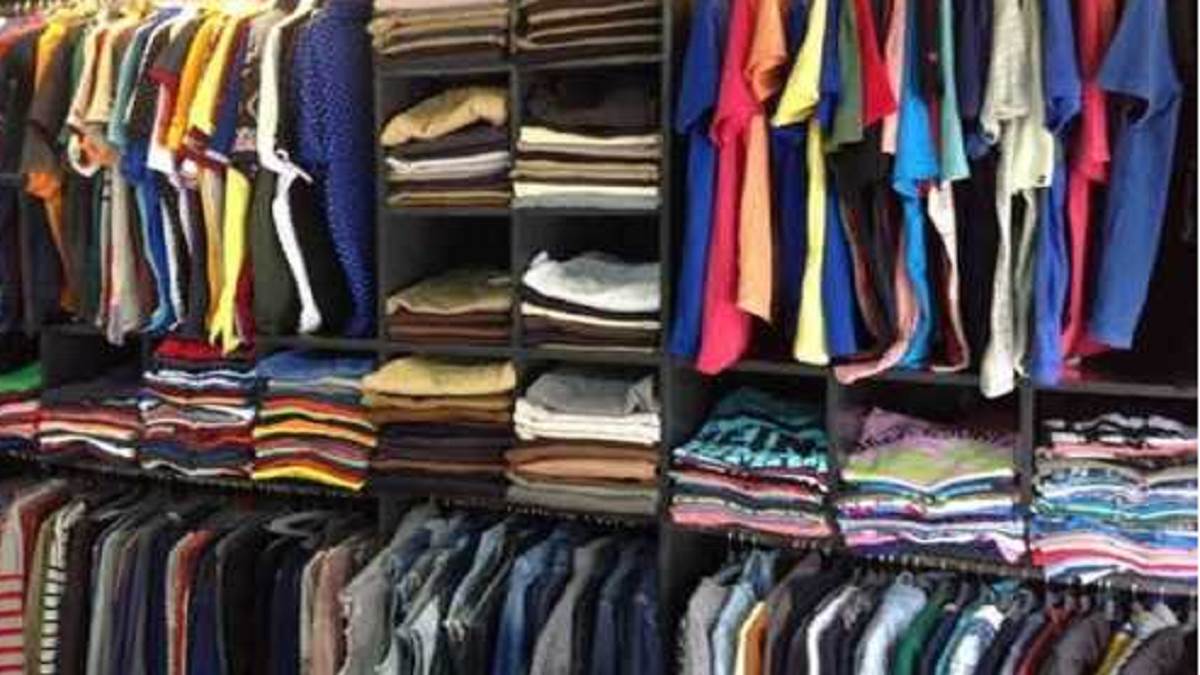 Festive Season : महंगाई की चपेट में आए अलीगढ़ के रेडीमेड गारमेंट्स व ...