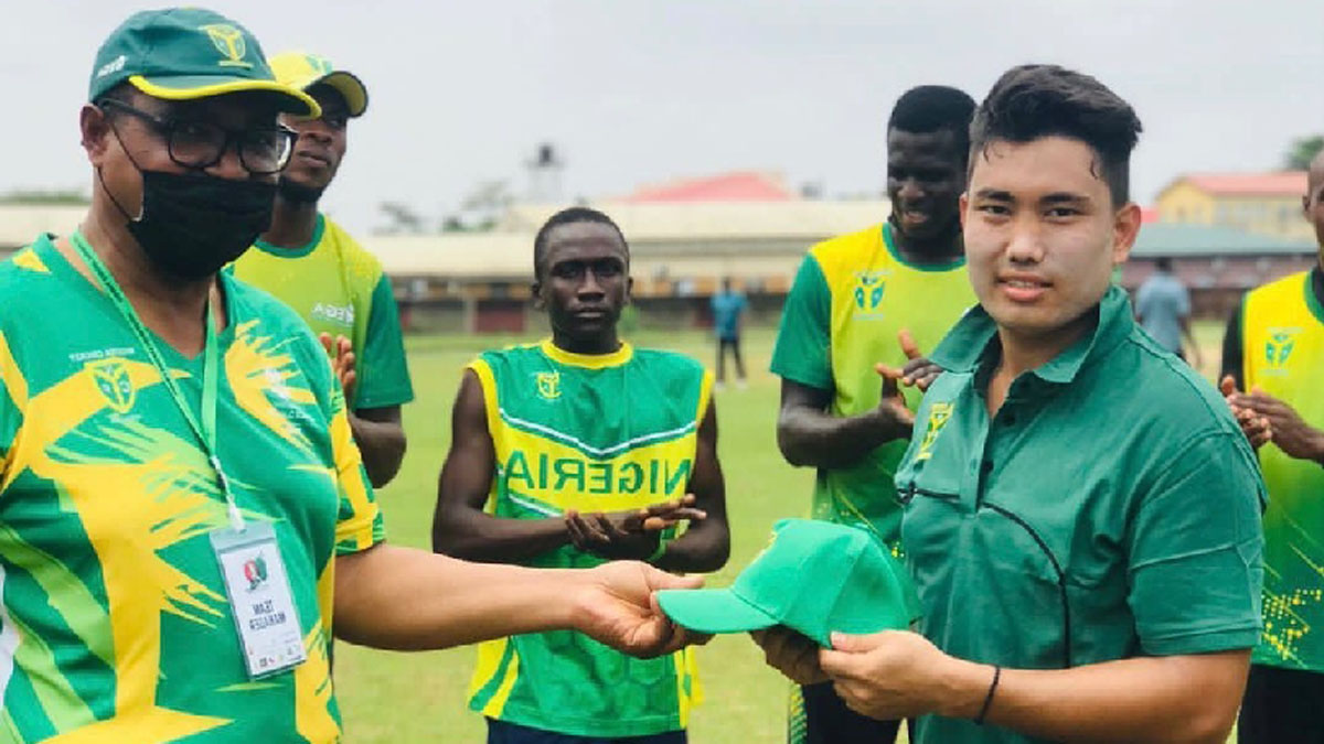 नाइजीरियन क्रिकेट टीम में नजर आ रहा यह खिलाड़ी है झारखंड का रहनेवाला ...